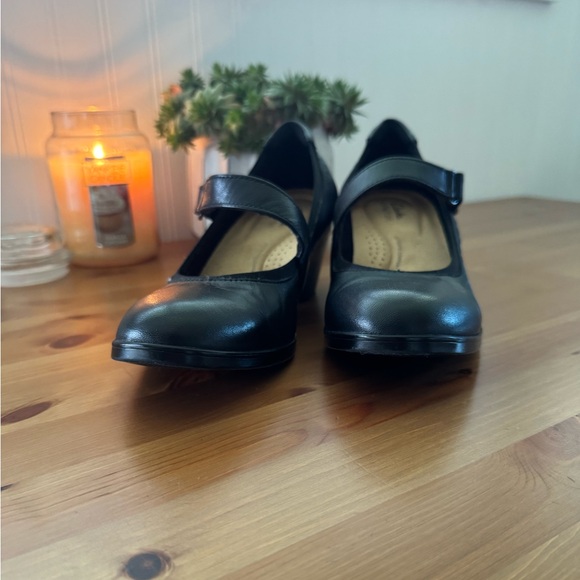 Clarks | Shoes | Clarks Emily Mabel Black Mary Jane Adjustable Shoes ...